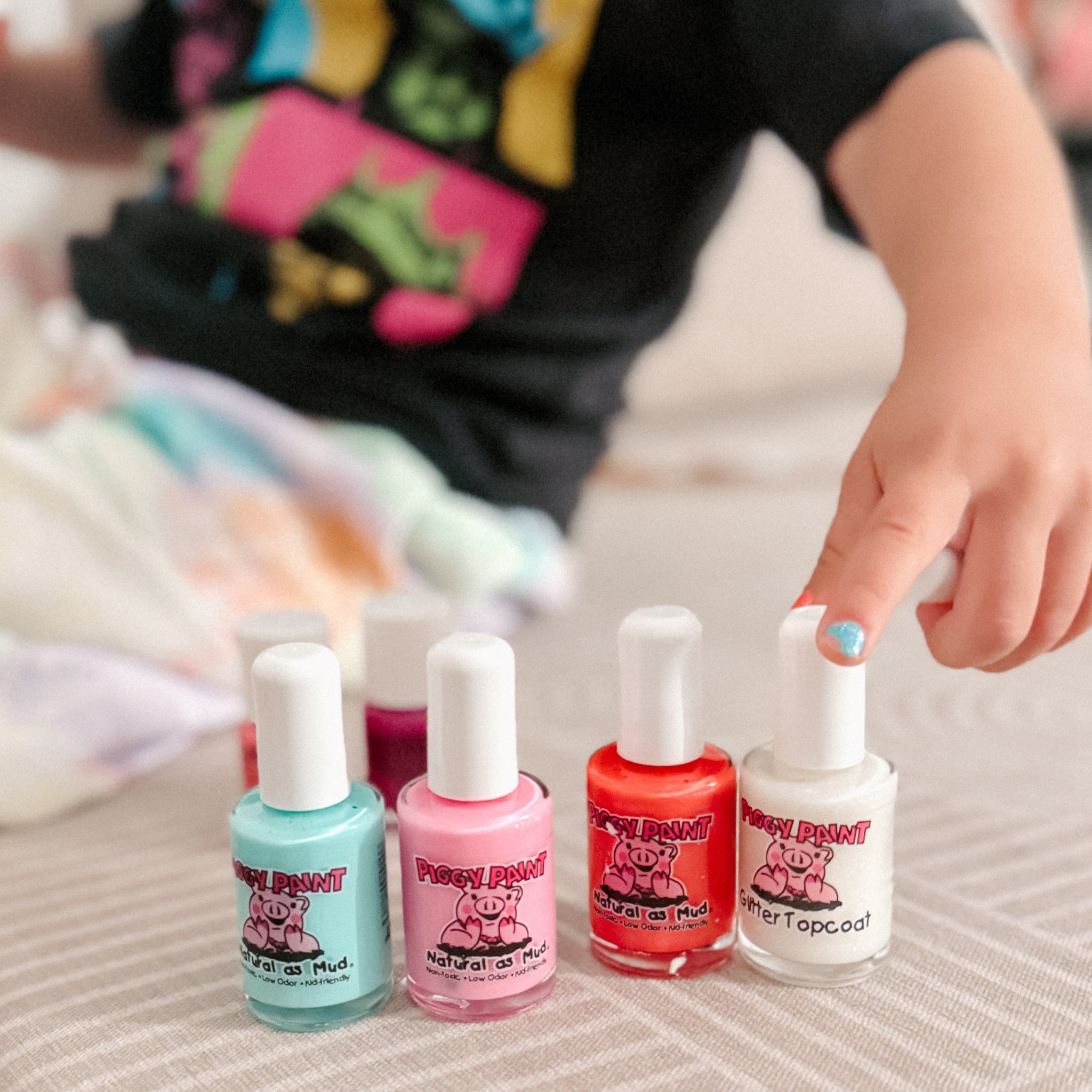 Glitter Topcoat - Clear Glitter Gloss – Piggy Paint